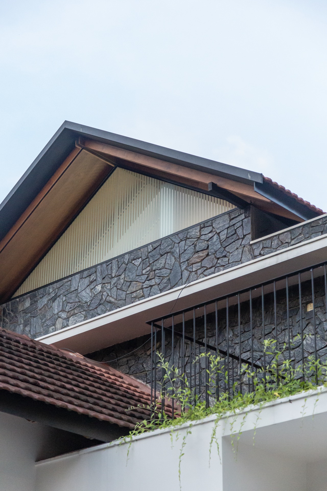 Inclined Home